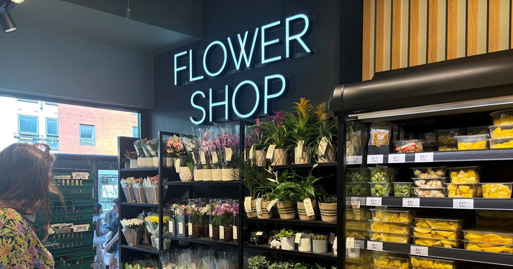 Store gallery: Marks & Spencer unveils its new-look, small-format food ...