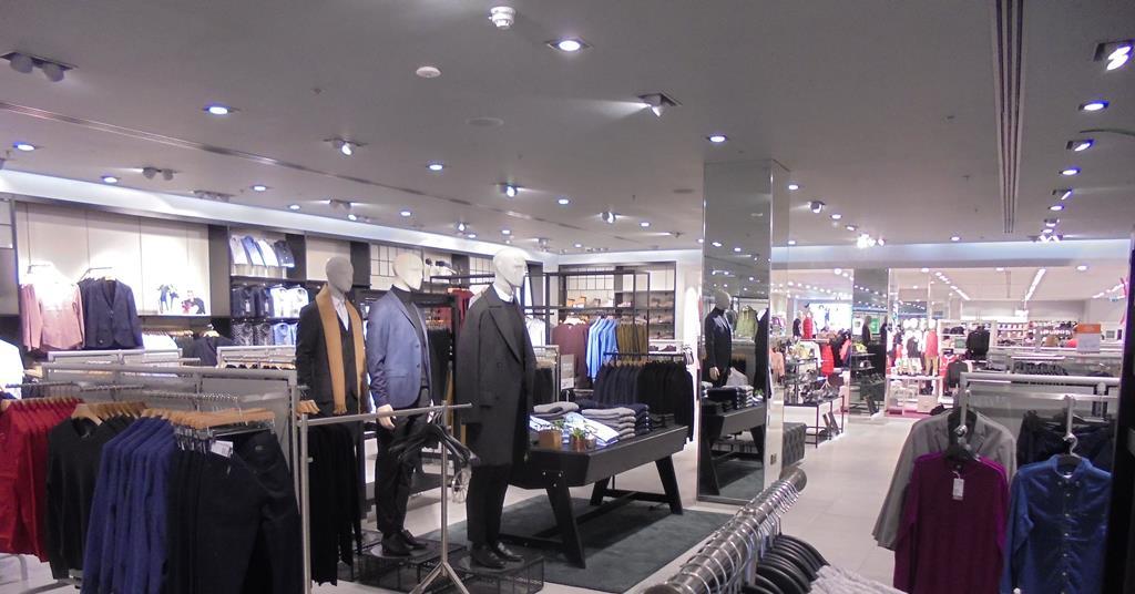 Store gallery: H&M installs entire offer in mammoth Cardiff store ...