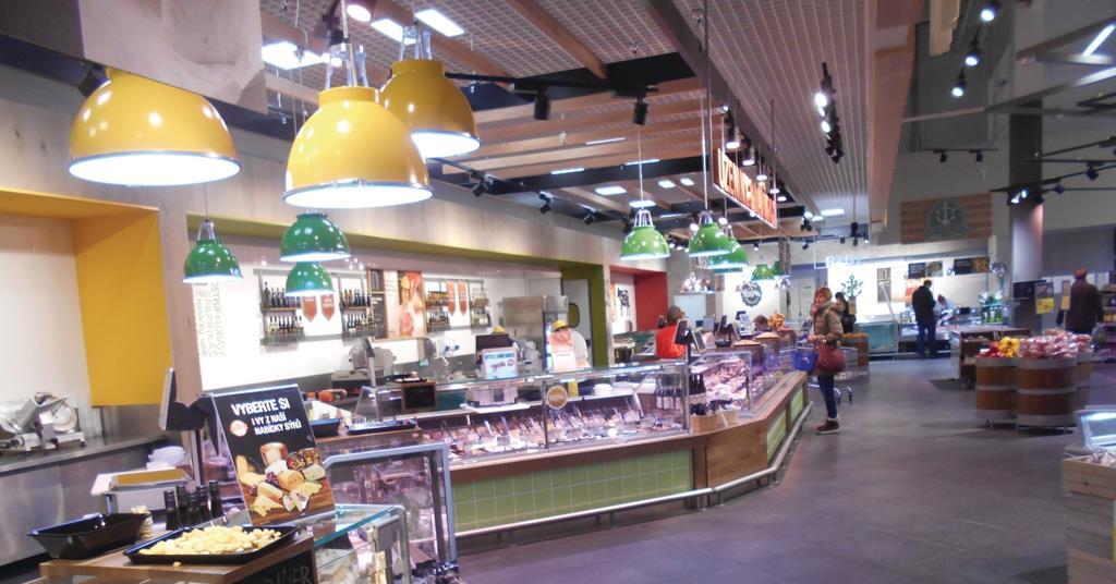 Store gallery: Tesco’s Czech hypermarket as a store development lab ...