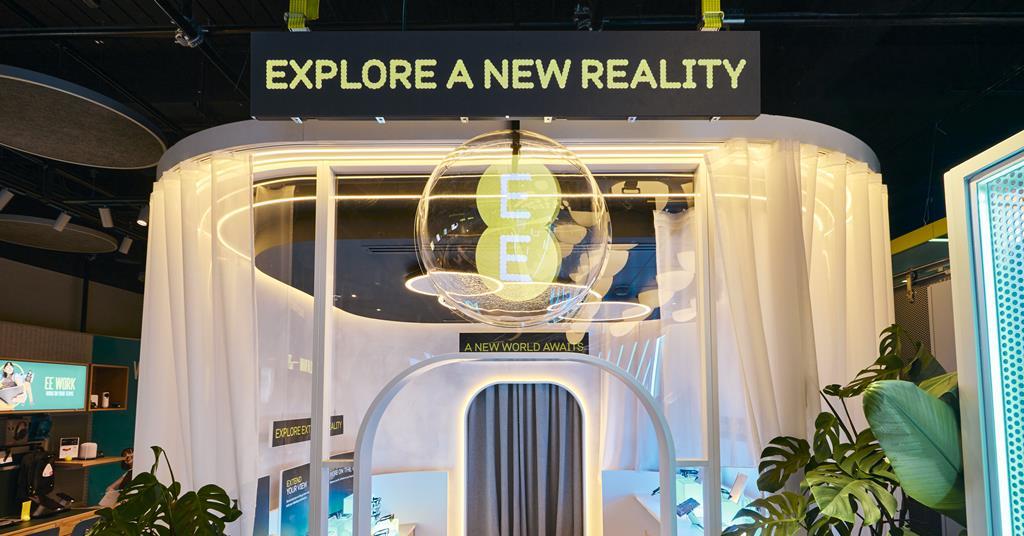 EE opens new 'extended reality' experience at Westfield White City ...
