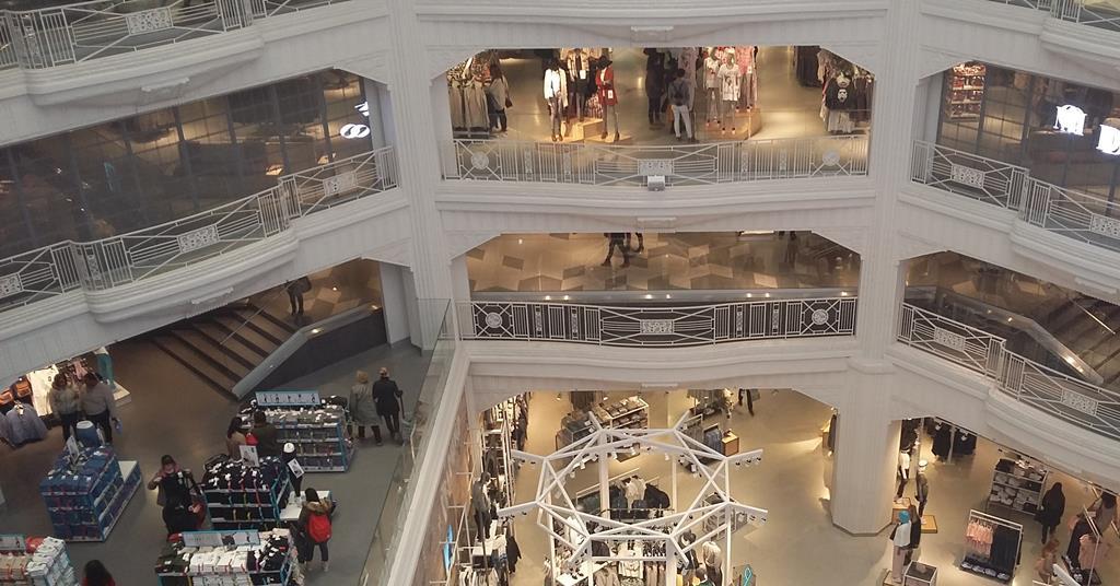 Store gallery: Primark Madrid interior lives up to its Gran Vía ...
