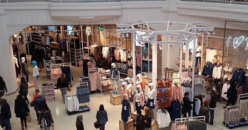 Store gallery: Primark Madrid interior lives up to its Gran Vía ...