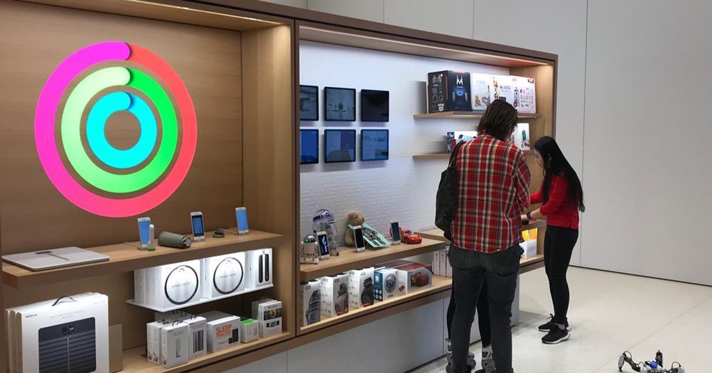 Store gallery: Apple unveils new store in Brooklyn's core | Gallery ...