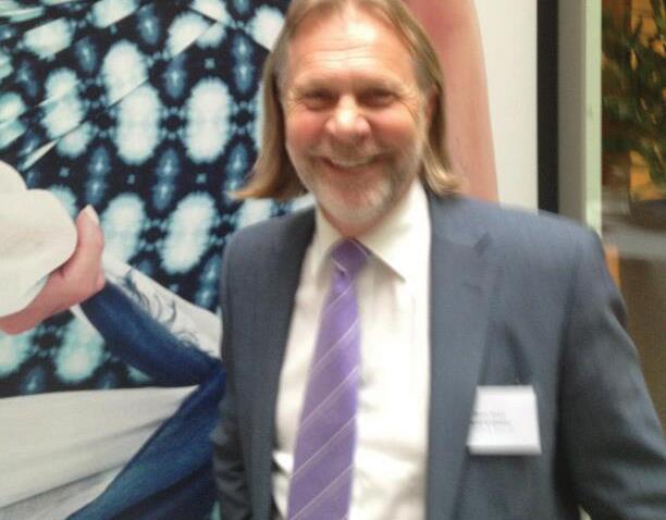 Marks & Spencer's outgoing marketing chief Steven Sharp loosens his tie ...