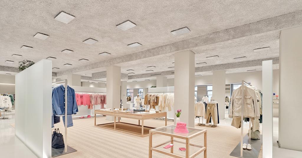 Store gallery: Zara unveils most tech-driven store yet with scan-and-go ...