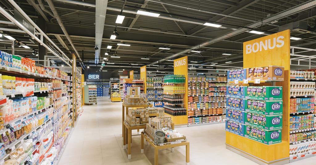 Store gallery: Ahold strives for a market ambience in its supermarket ...
