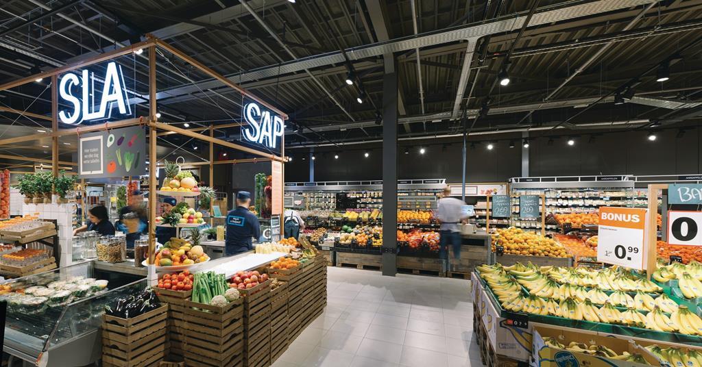 Store gallery: Ahold strives for a market ambience in its supermarket ...