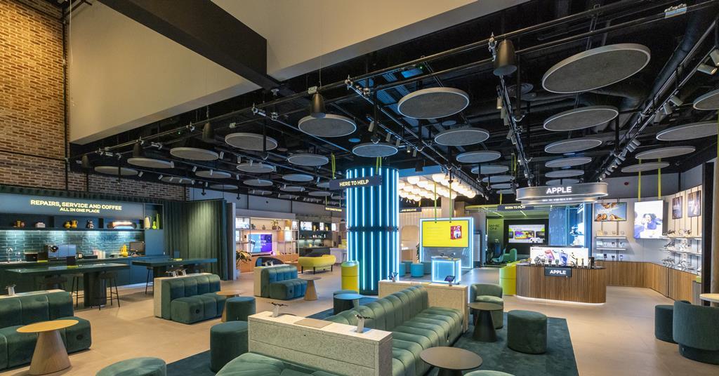 Store gallery: EE opens ‘visionary’ new flagship store in Westfield ...