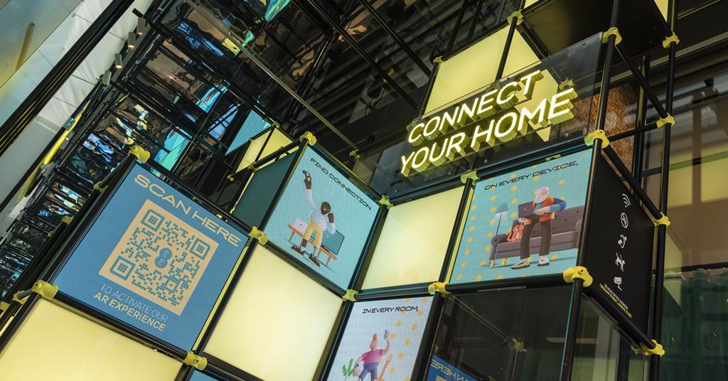 Store gallery: EE opens ‘visionary’ new flagship store in Westfield ...
