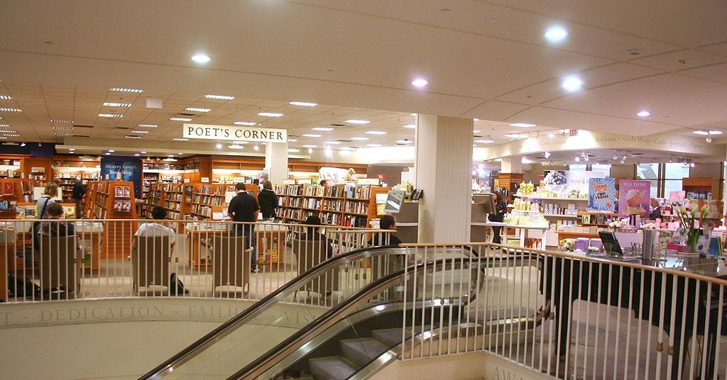 Canadian club: Visual merchandising in Toronto | Gallery | Retail Week