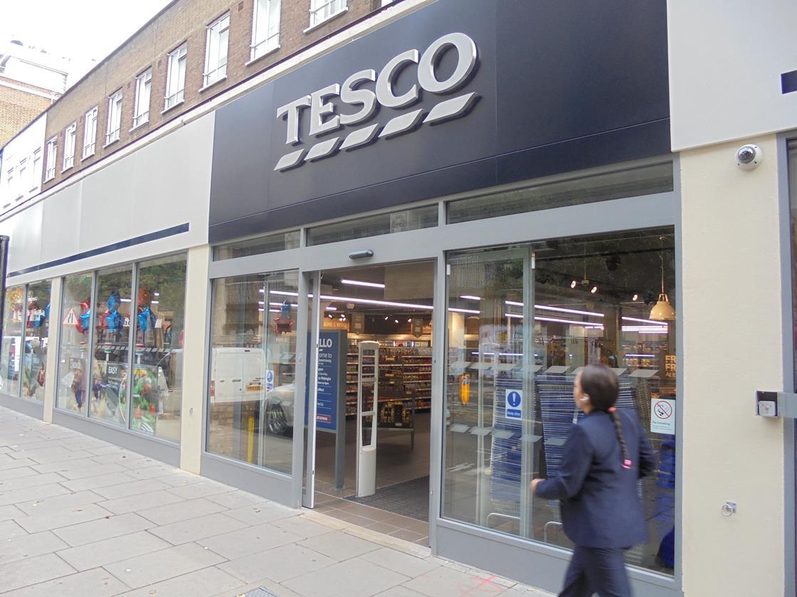 Store gallery: Tesco takes a fresh look at convenience on London's ...
