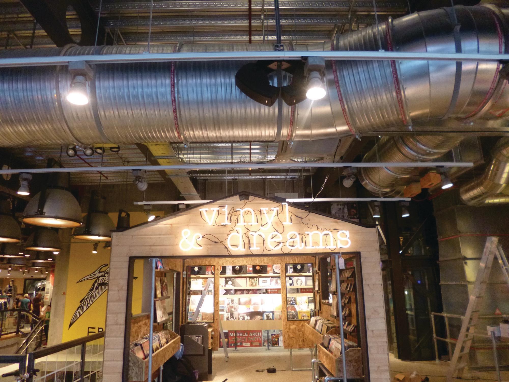 Store gallery: Urban Outfitters Marble Arch store opens with a twist ...