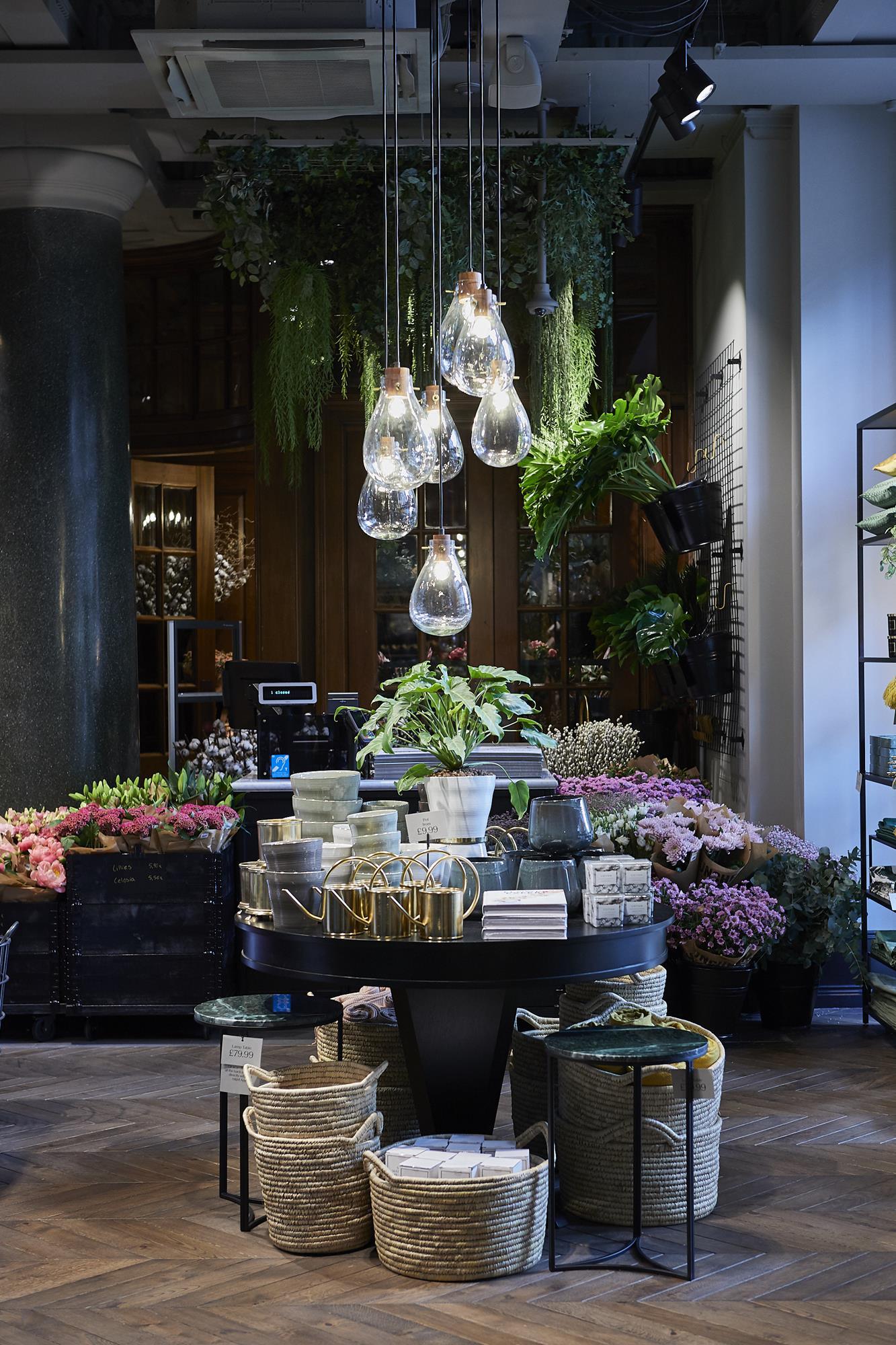 In pictures: H&M beds in on Regent Street with homeware concept | Photo ...