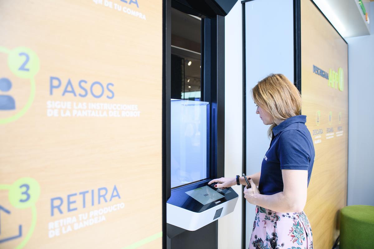 Store Gallery: How South American giant Falabella is designing stores ...