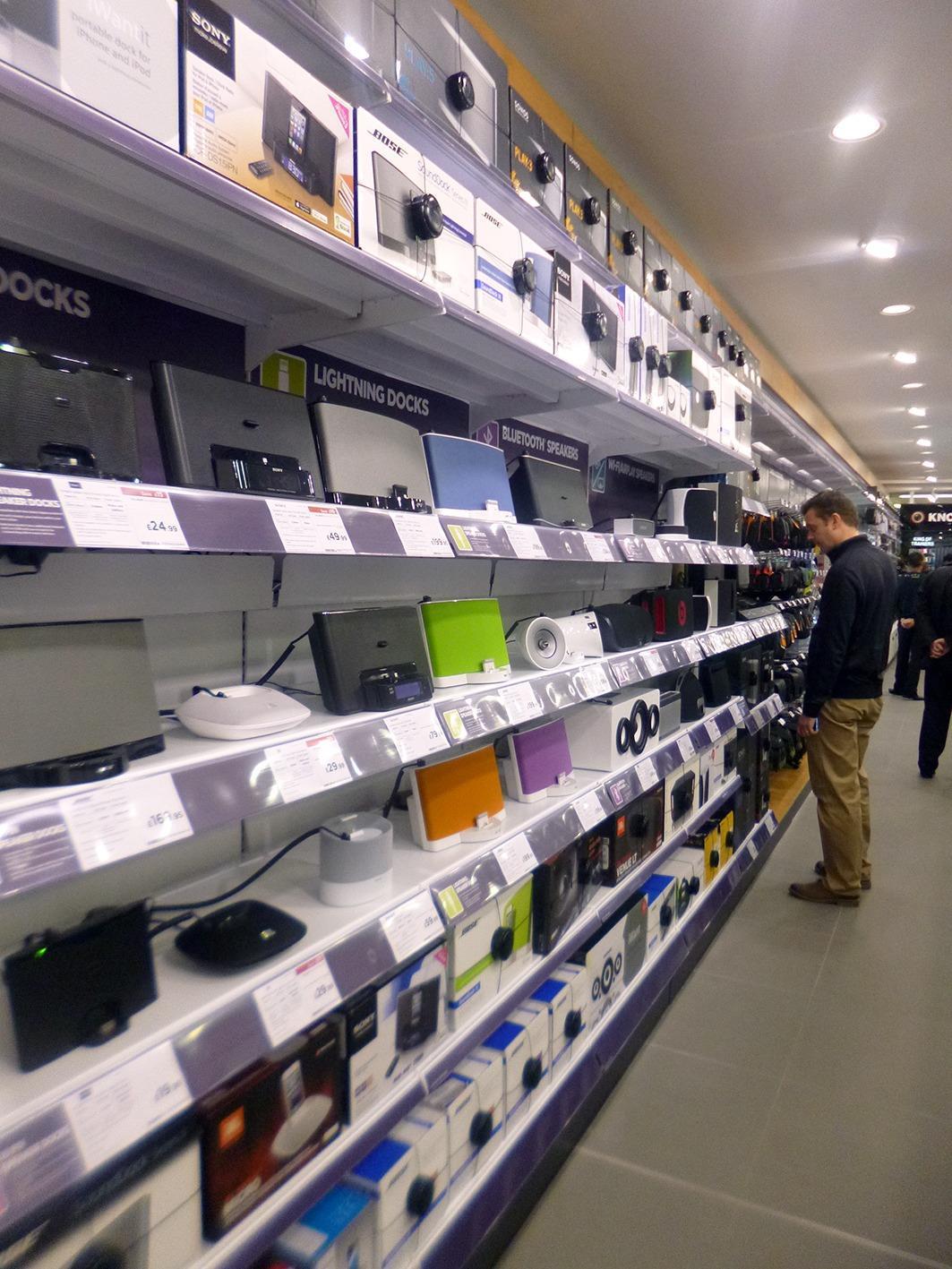 Store gallery: Dixons unveils convenience and lifestyle designs | Photo ...