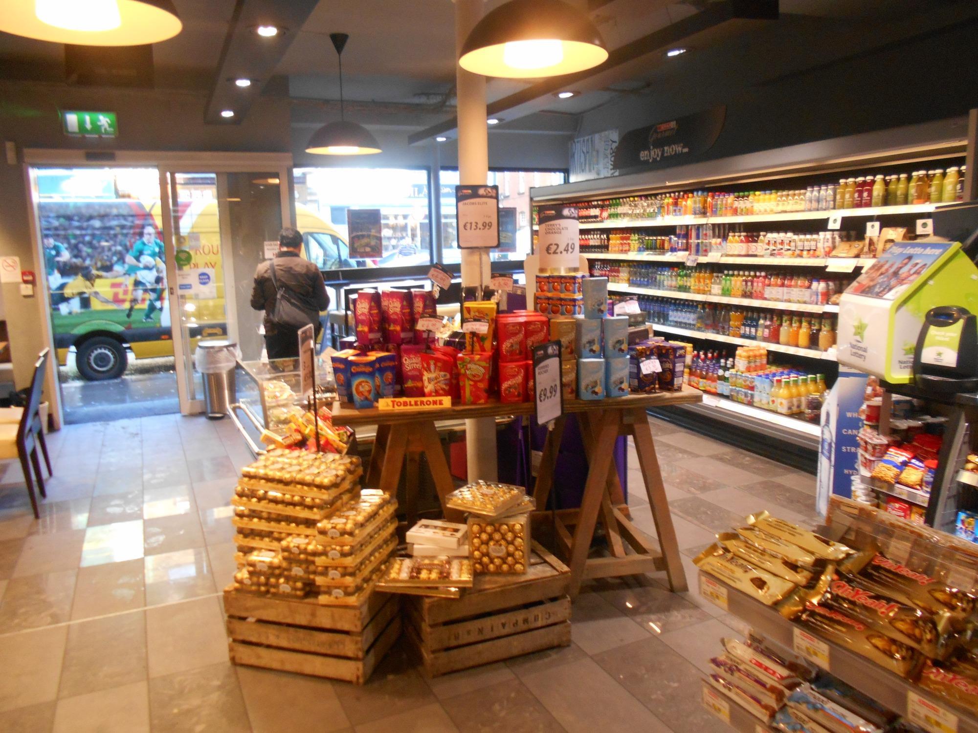 Store gallery: Spar Gourmet combines artisan store design with ...