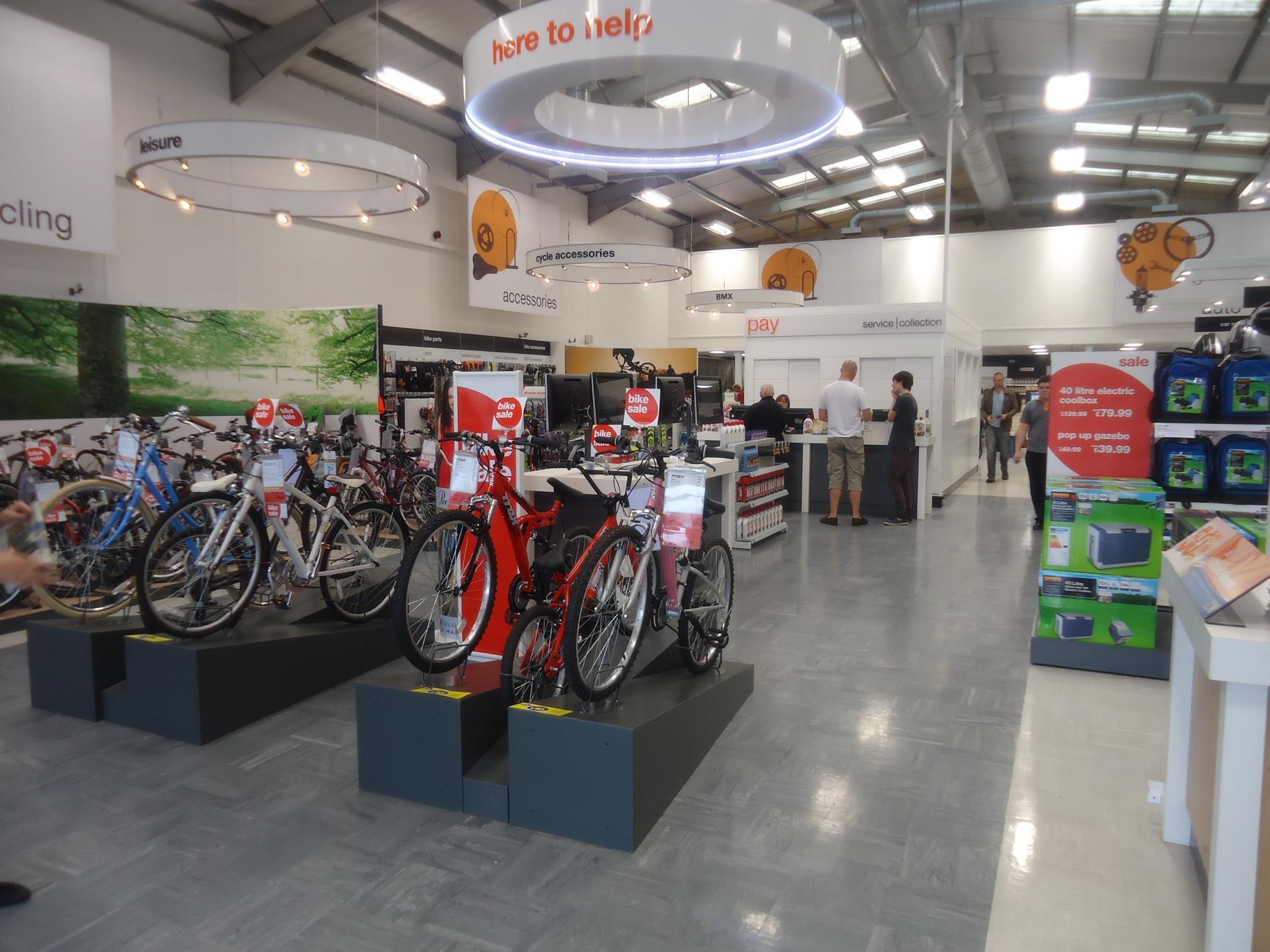 Store gallery: Halfords experiments with ‘Lab’ stores | Photo gallery ...