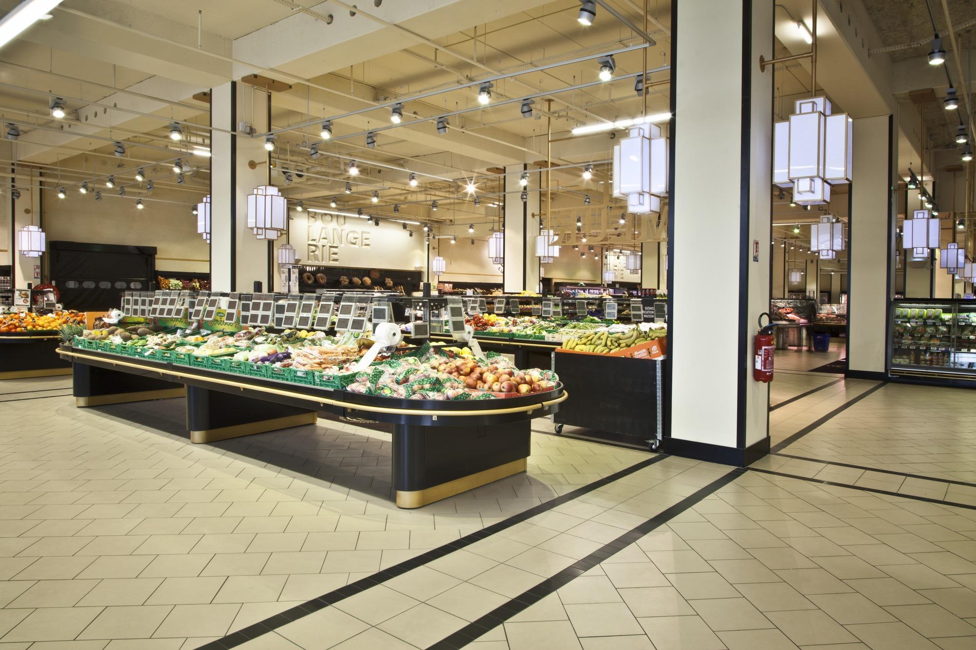 Store gallery: E Leclerc’s Bordeaux store diversifies supermarket ...