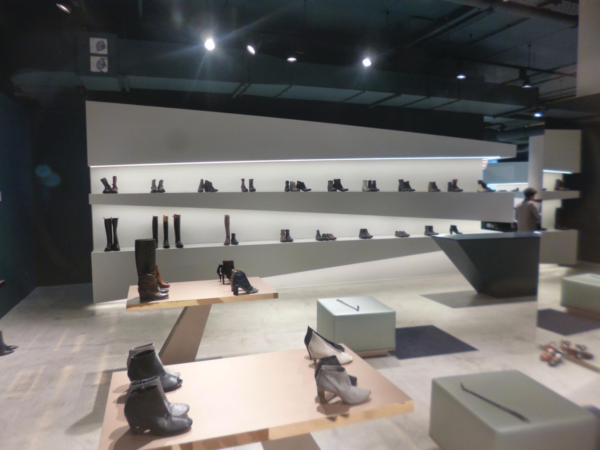 Store Gallery Bikini Berlin Shopping Centre Makes An Impression store-gallery-bikini-berlin-shopping-centre-makes-an-impression