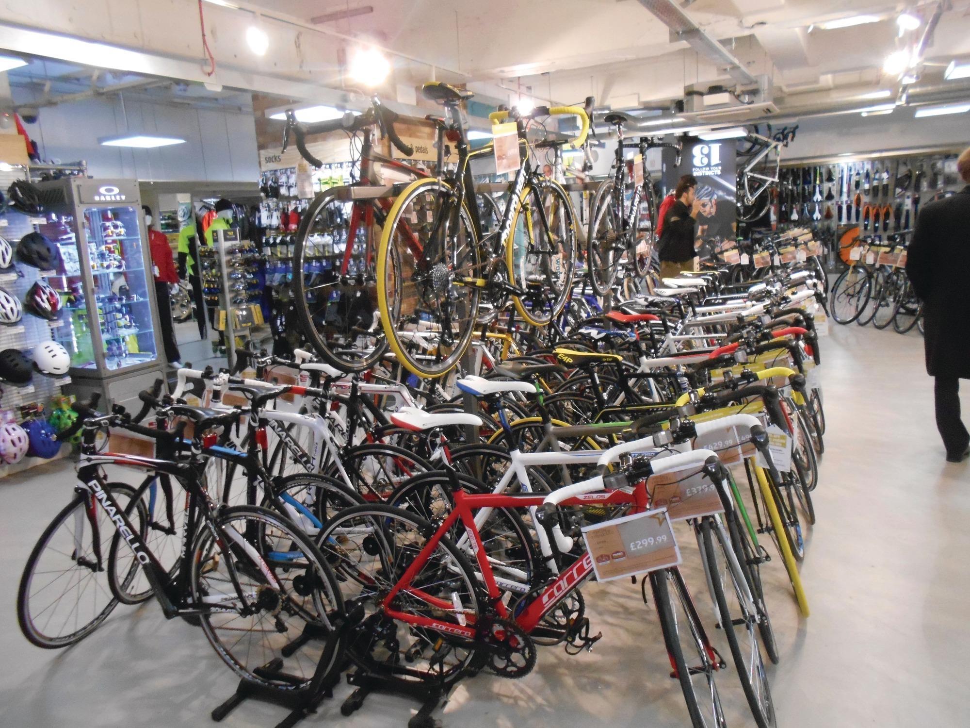 Store gallery: Halfords' new Cycle Republic store in London | Photo ...