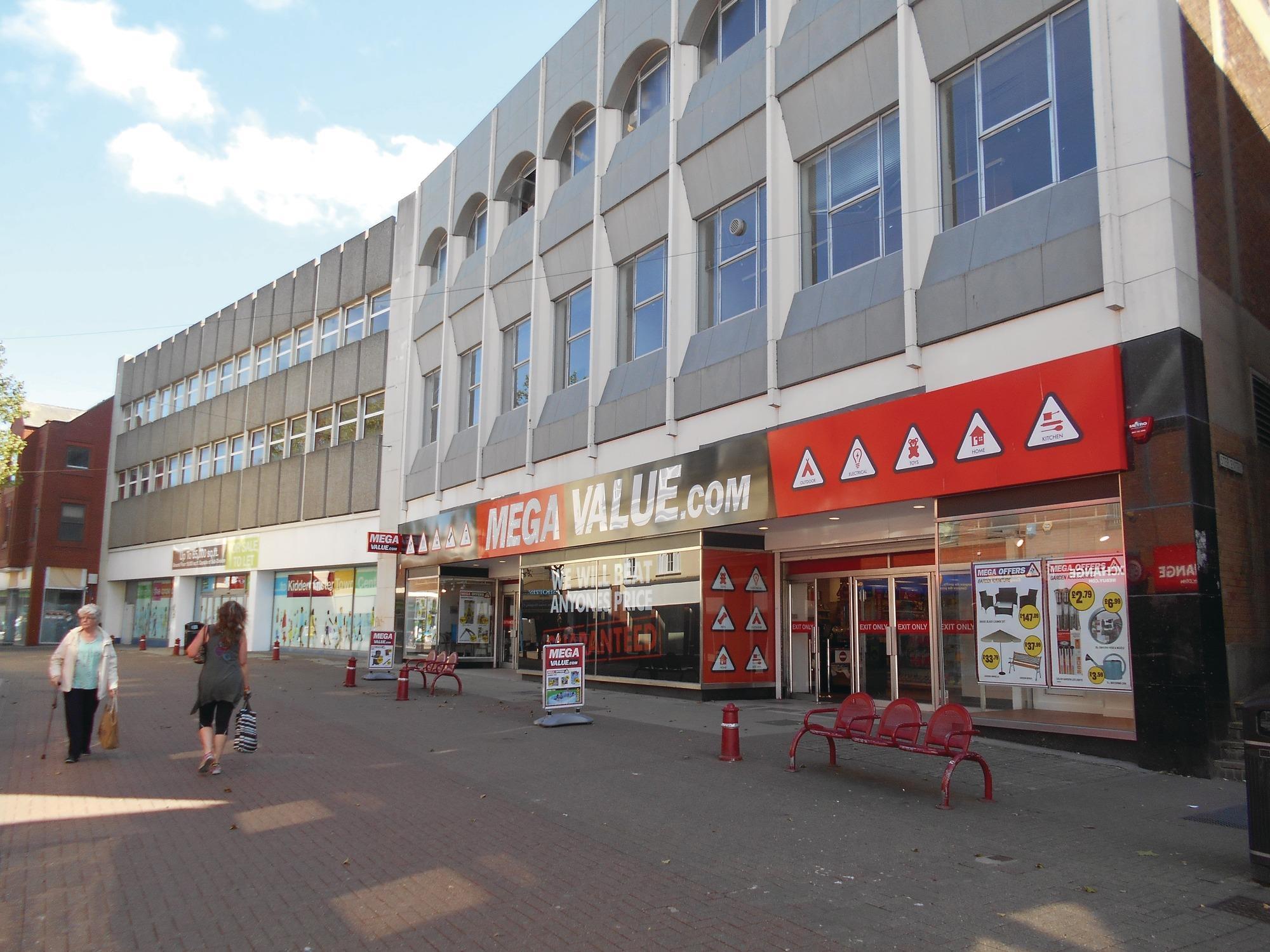 Store gallery: The verdict on Mike Ashley's Mega Value store | Photo ...